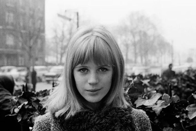 Έφυγε η Marianne Faithfull - MovRadio